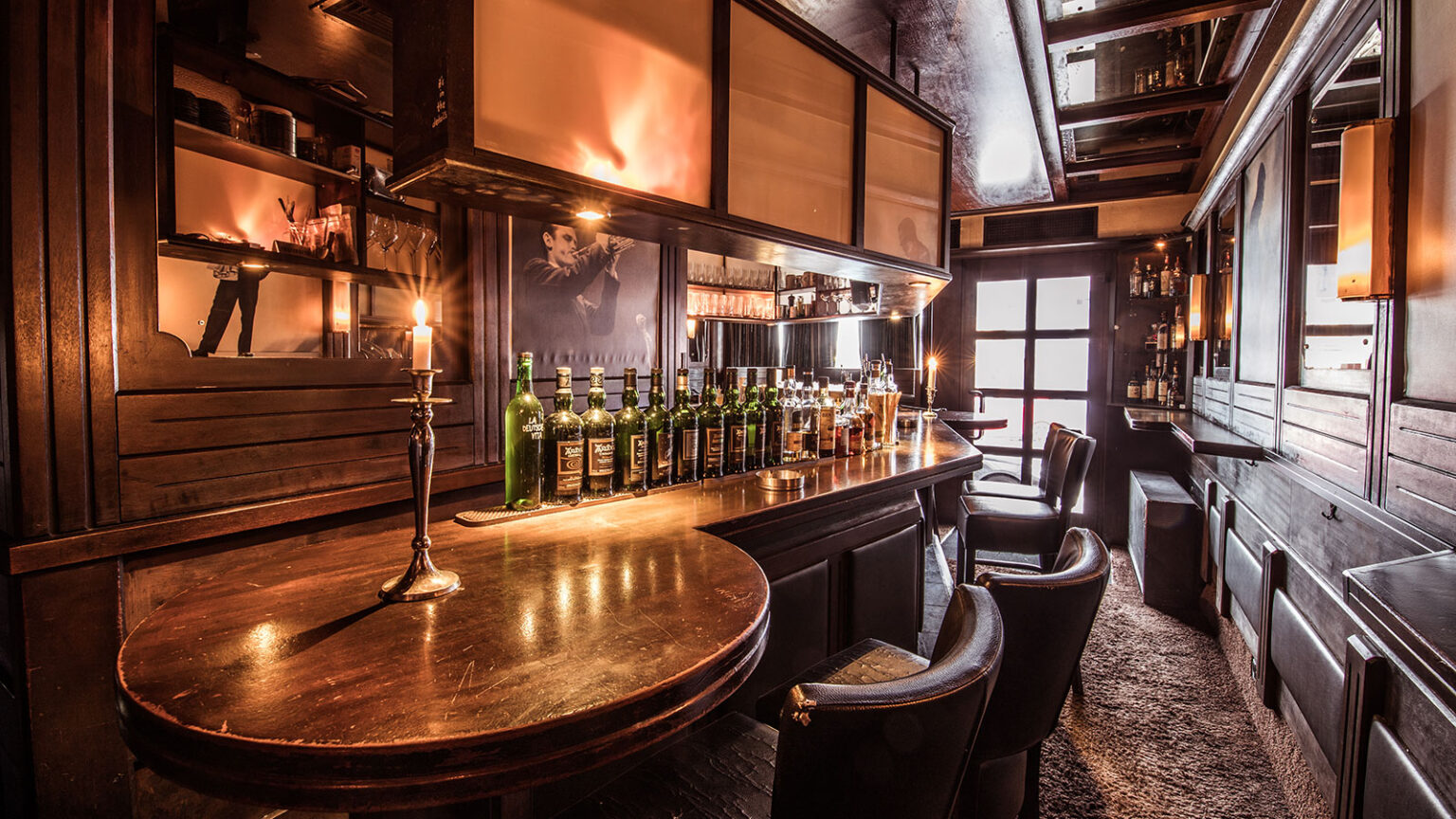 Knud Scheibelt, Schwarz Weiss Bar, Stuttgart | BAR NEWS