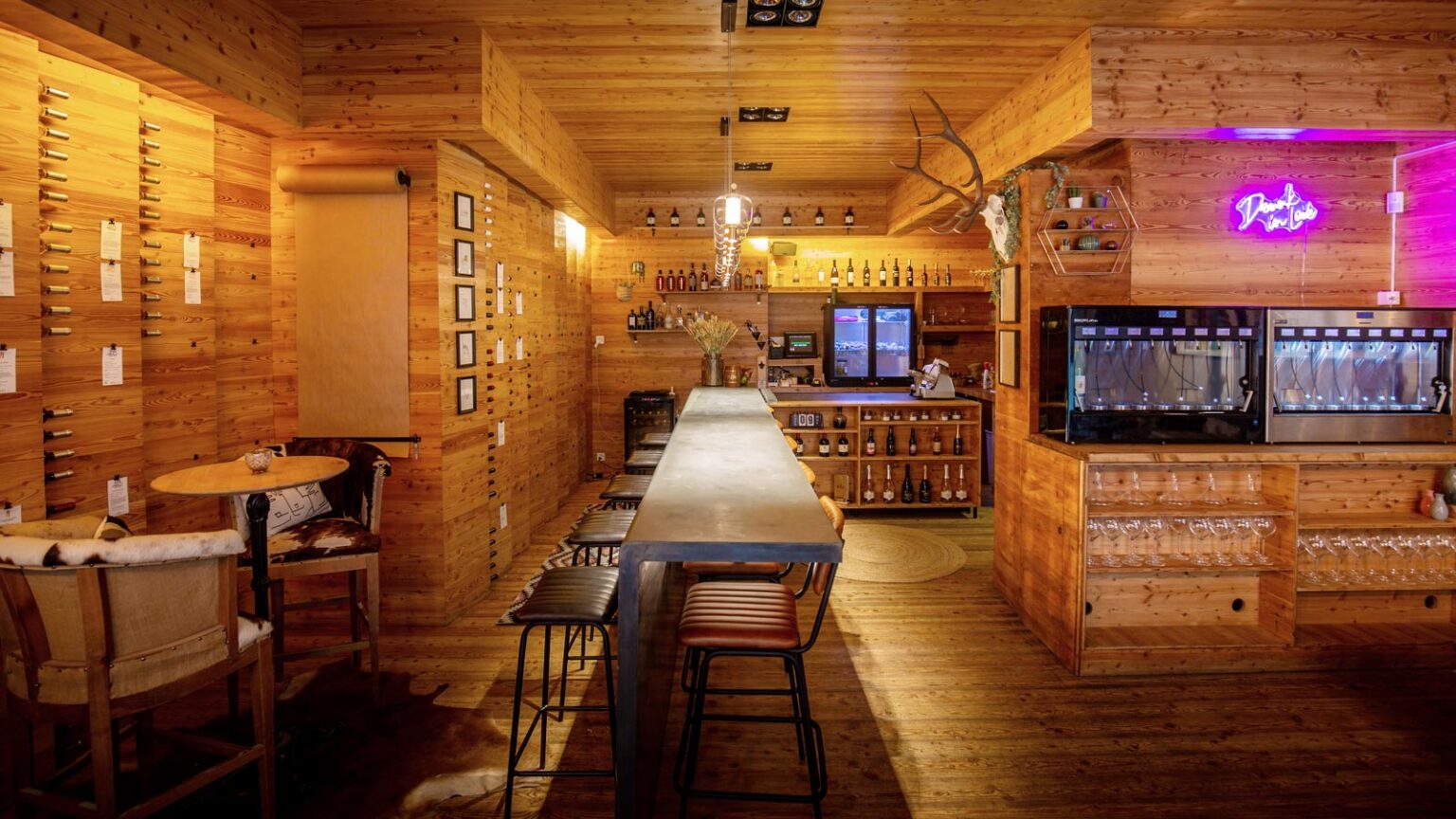 Uva, Genève | BAR NEWS